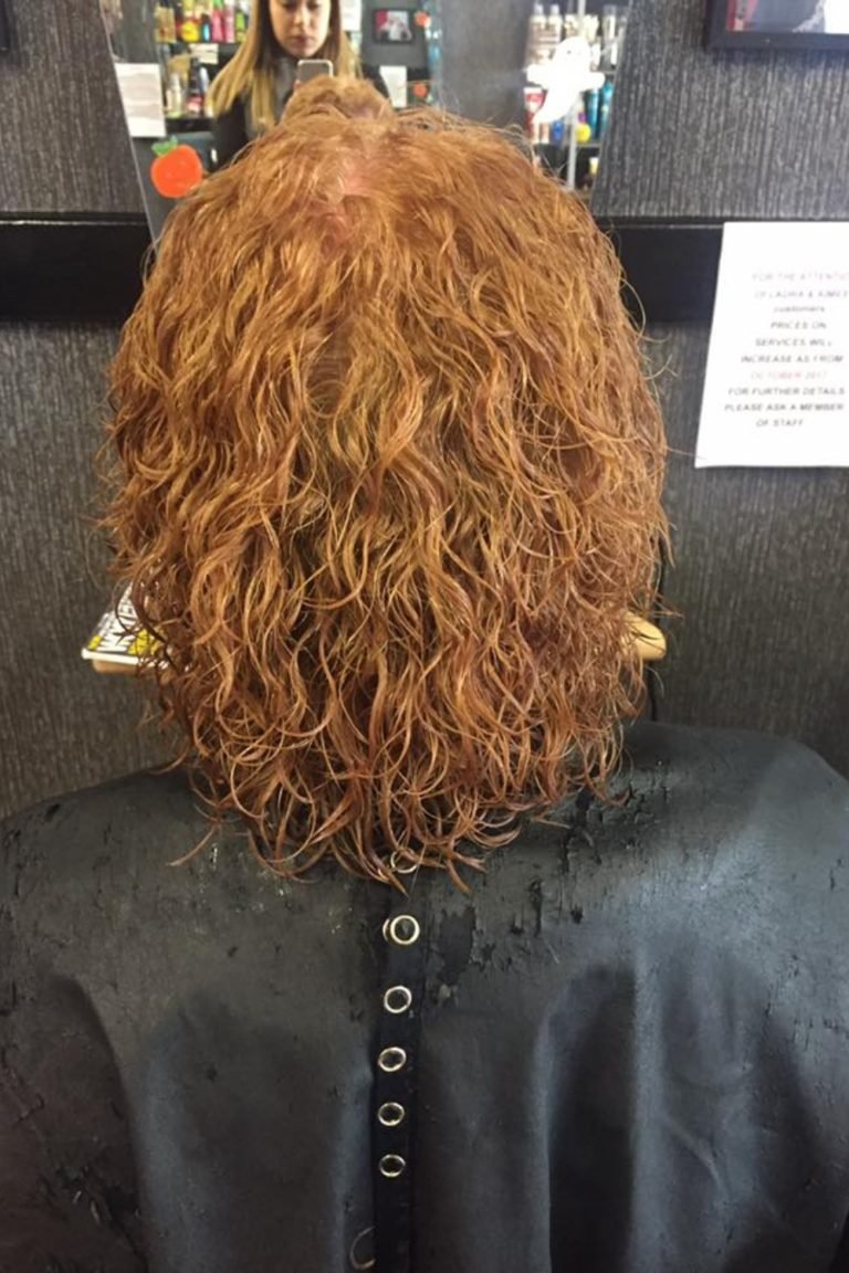 30 Loose Spiral Perm Ideas For 2025 – The Mom Beauty