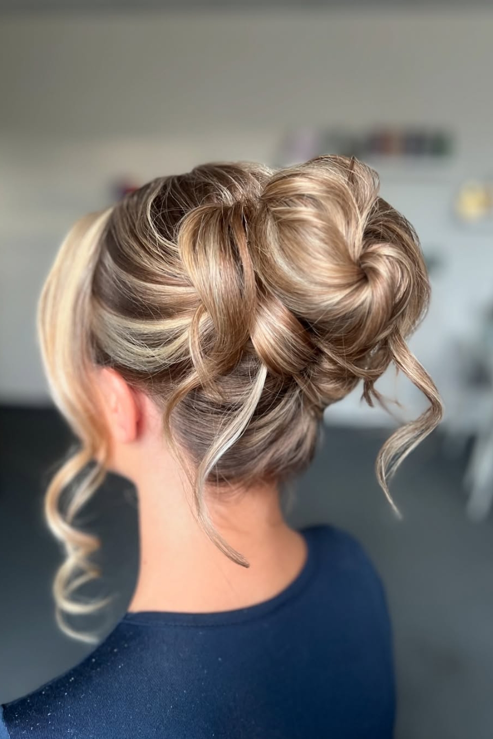 32 Best Prom Hairstyles for 2025 – The Mom Beauty