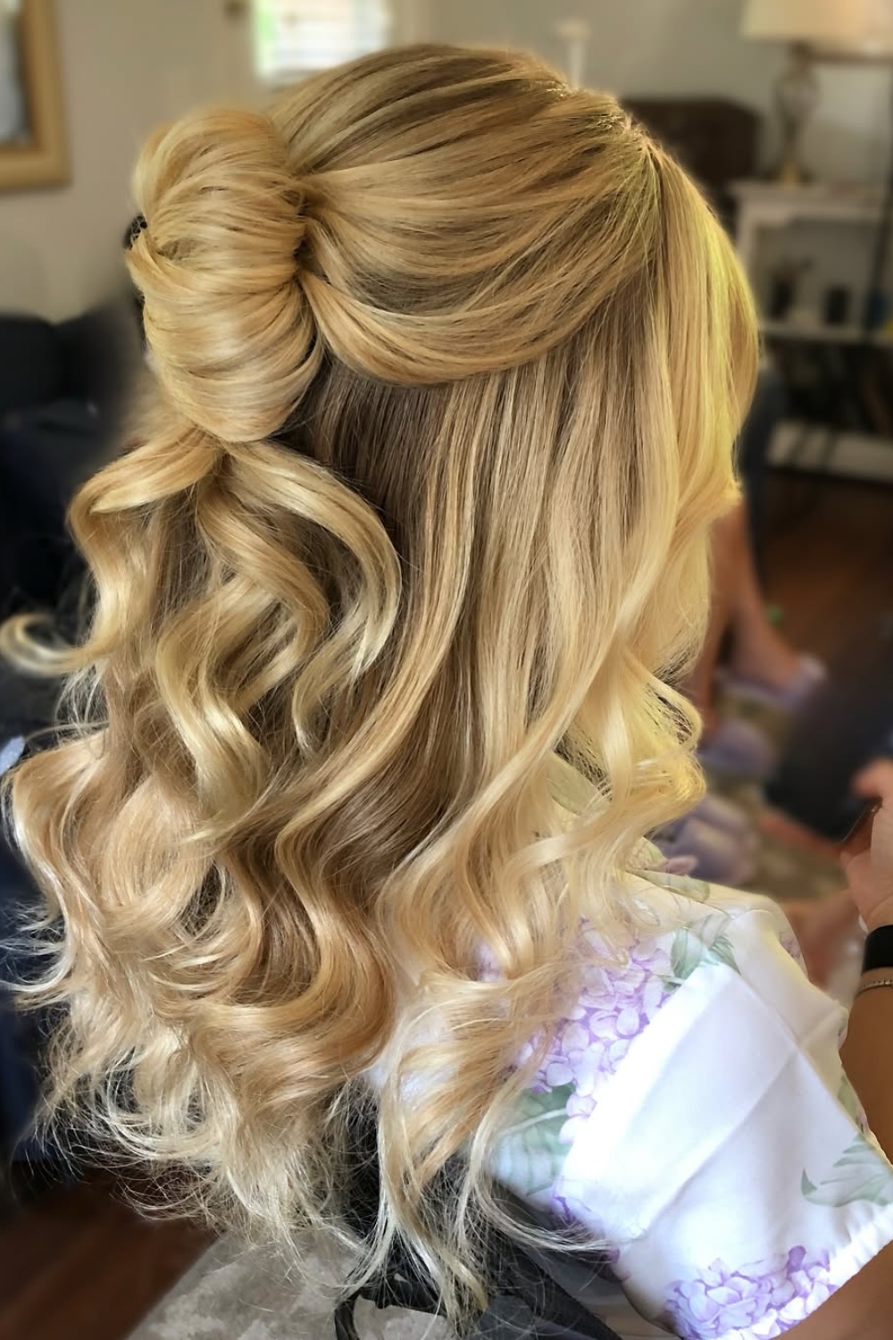 24 Prom Hairstyles Half Up Half Down Ideas For 2026 – The Mom Beauty