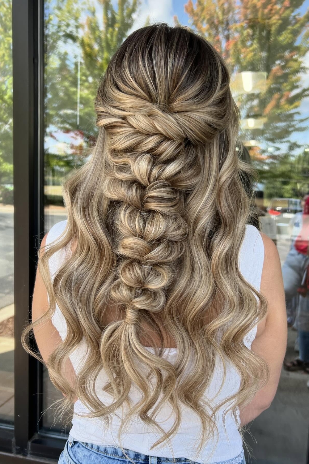 24 Prom Hairstyles Half Up Half Down Ideas For 2026 – The Mom Beauty