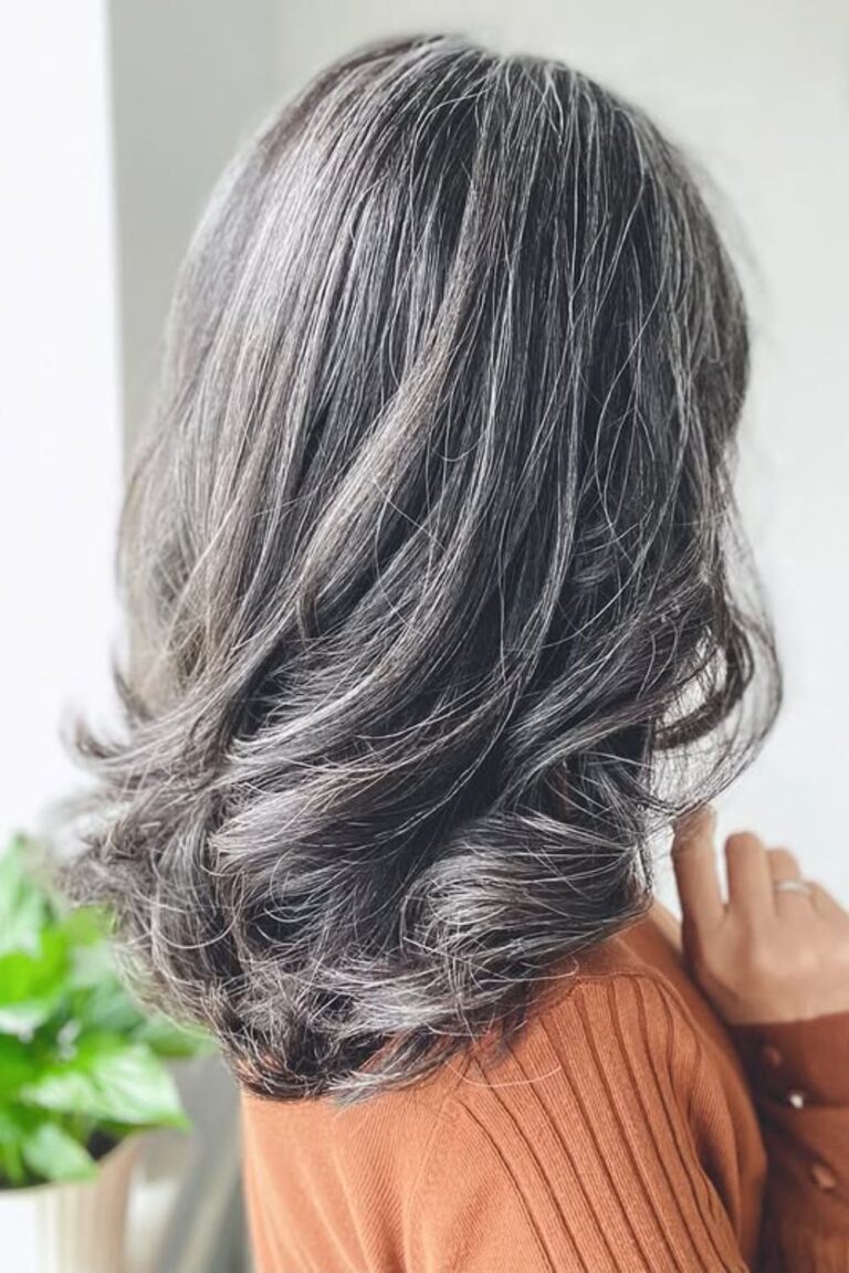 Dark Grey Hair Color Ideas For Anyone Ready To Go Bold – The Mom Beauty