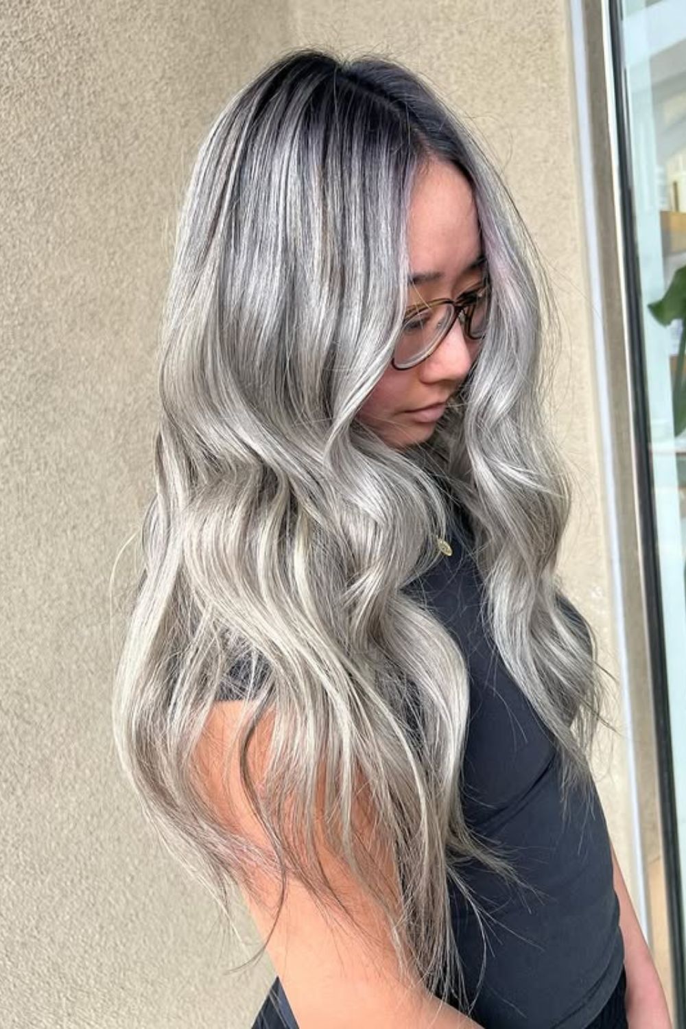 Dark Grey Hair Color Ideas For Anyone Ready To Go Bold – The Mom Beauty